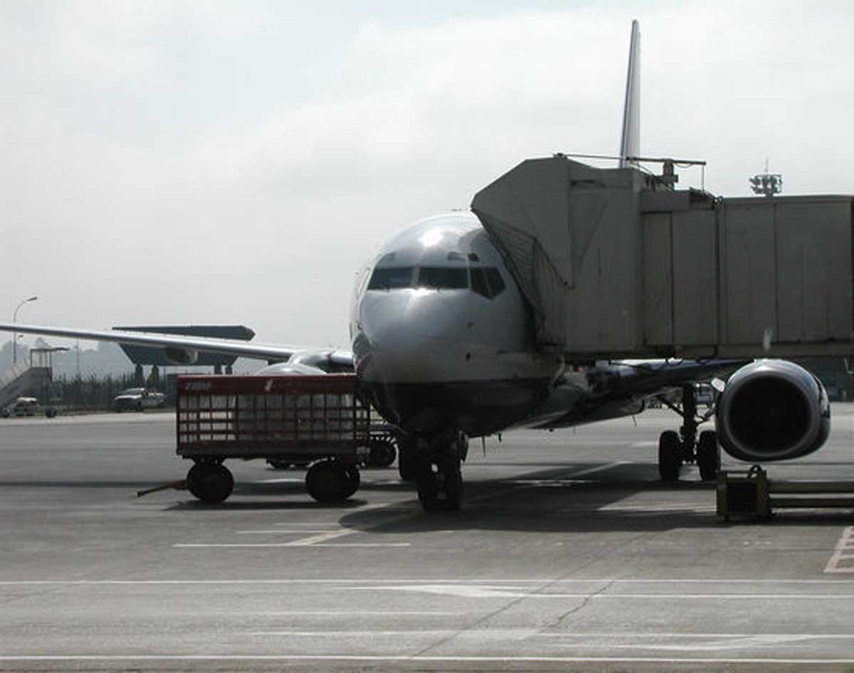 How hot weather – and climate change – affect airline flights | St ...